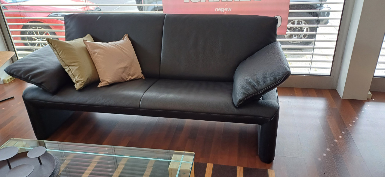 Jori Linea 2 Sitzer und 2,5 Sitzer Leder schwarz | Designermöbel Dreieich