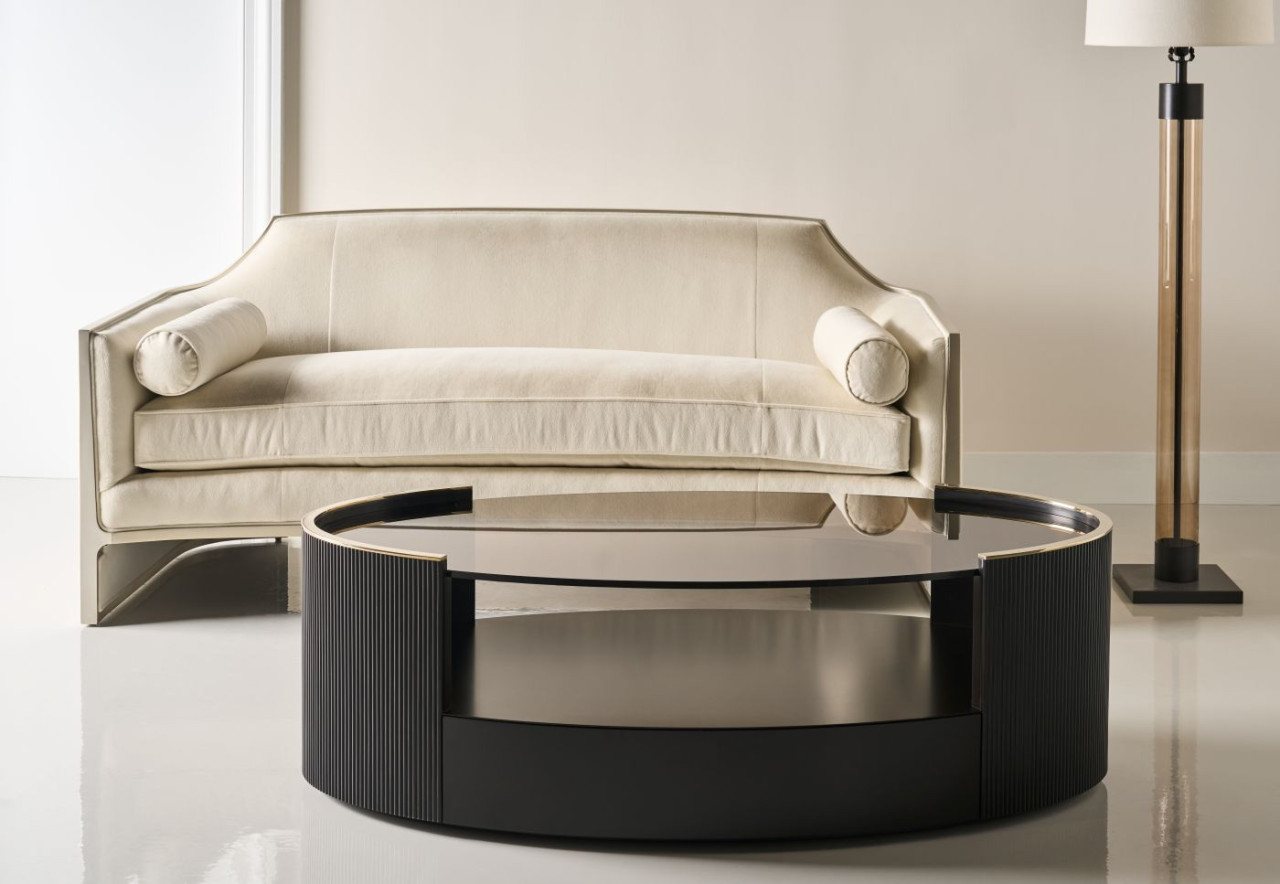 CARACOLE Sofa THE CAT'S MEOW SOFA | Designermöbel Bad Homburg