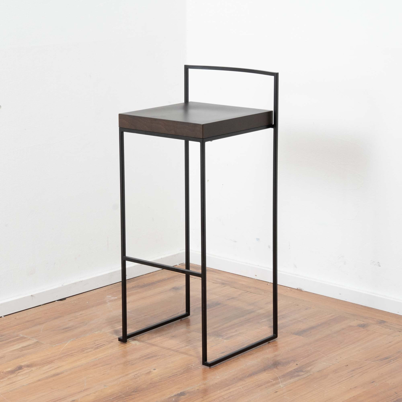 La Palma "Cubo" Barhocker Nussbaum - stapelbar | Designermöbel Griesheim