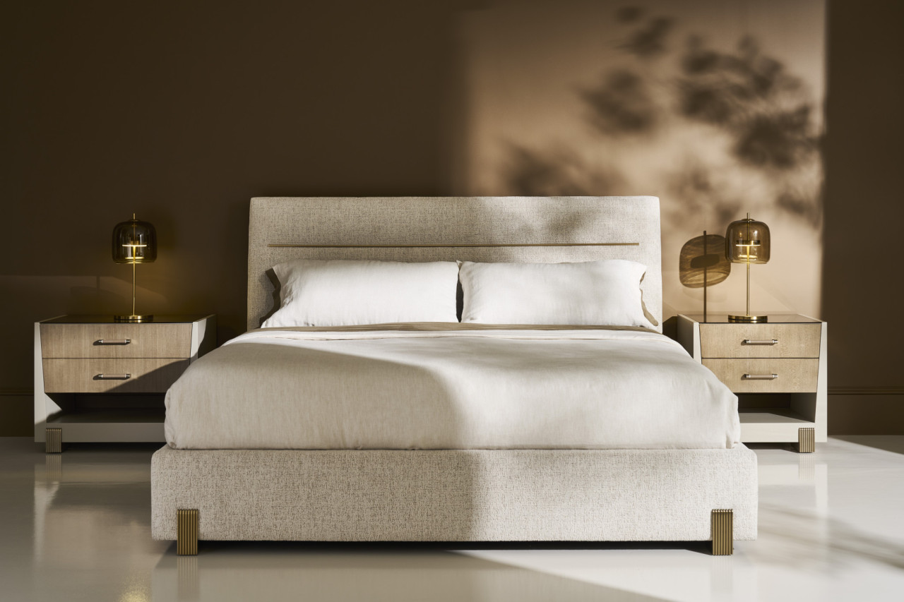 CARACOLE Bett BOTERO KING BED COUNTER BALANCE QUEEN BED | Designermöbel ...