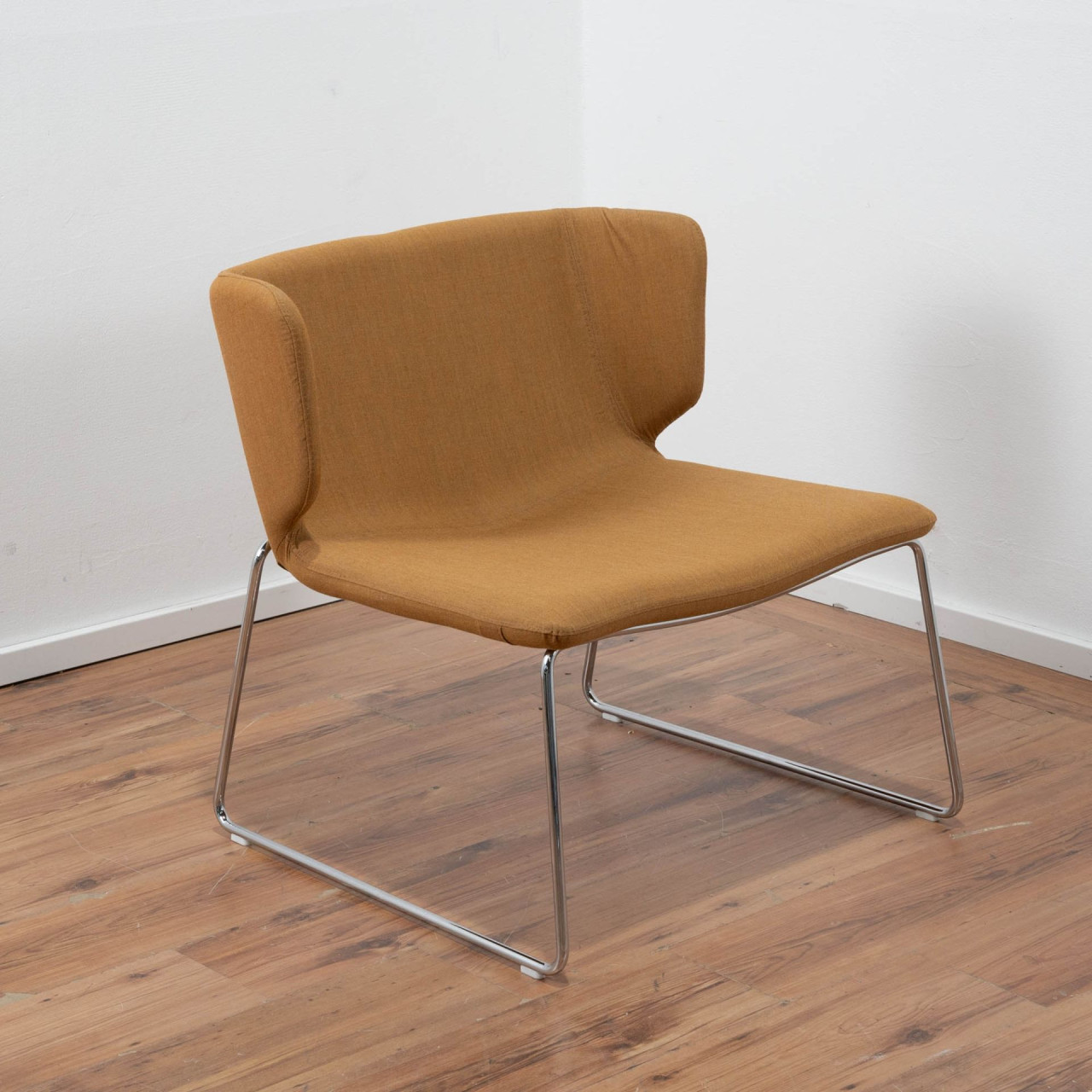 Viccarbe "Wrapp" Chair by Mark Krusin - hellbraun - Kufengestell aus ...